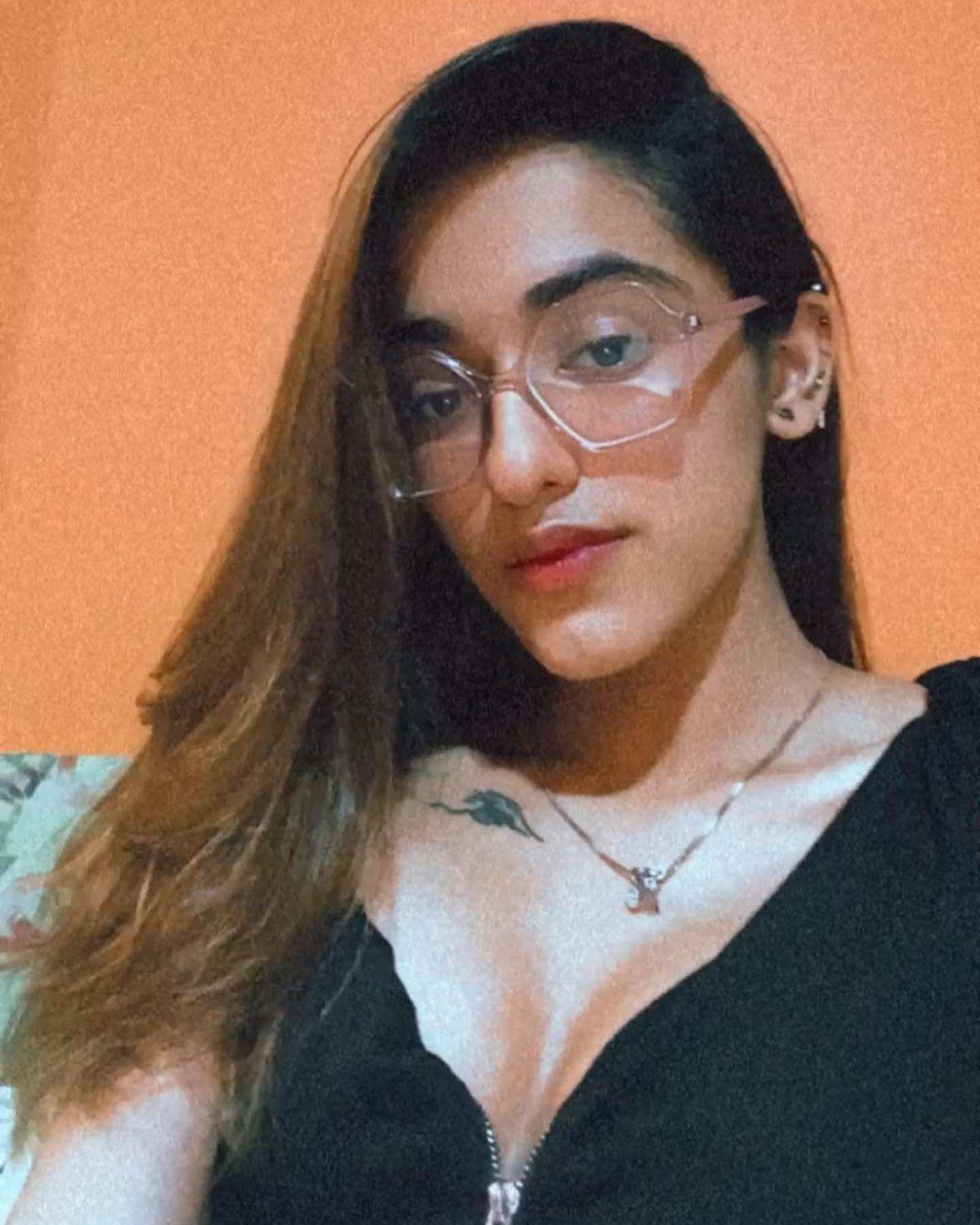 Cleavage 😘 | Scrolller