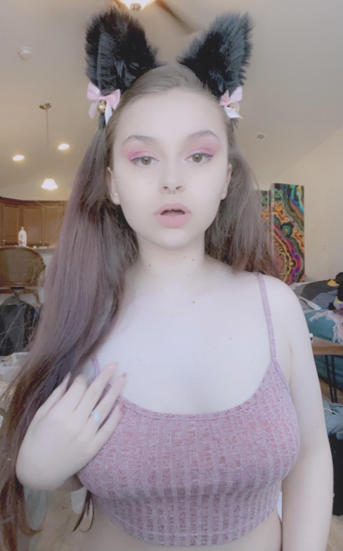 Cleavage kitty | Scrolller