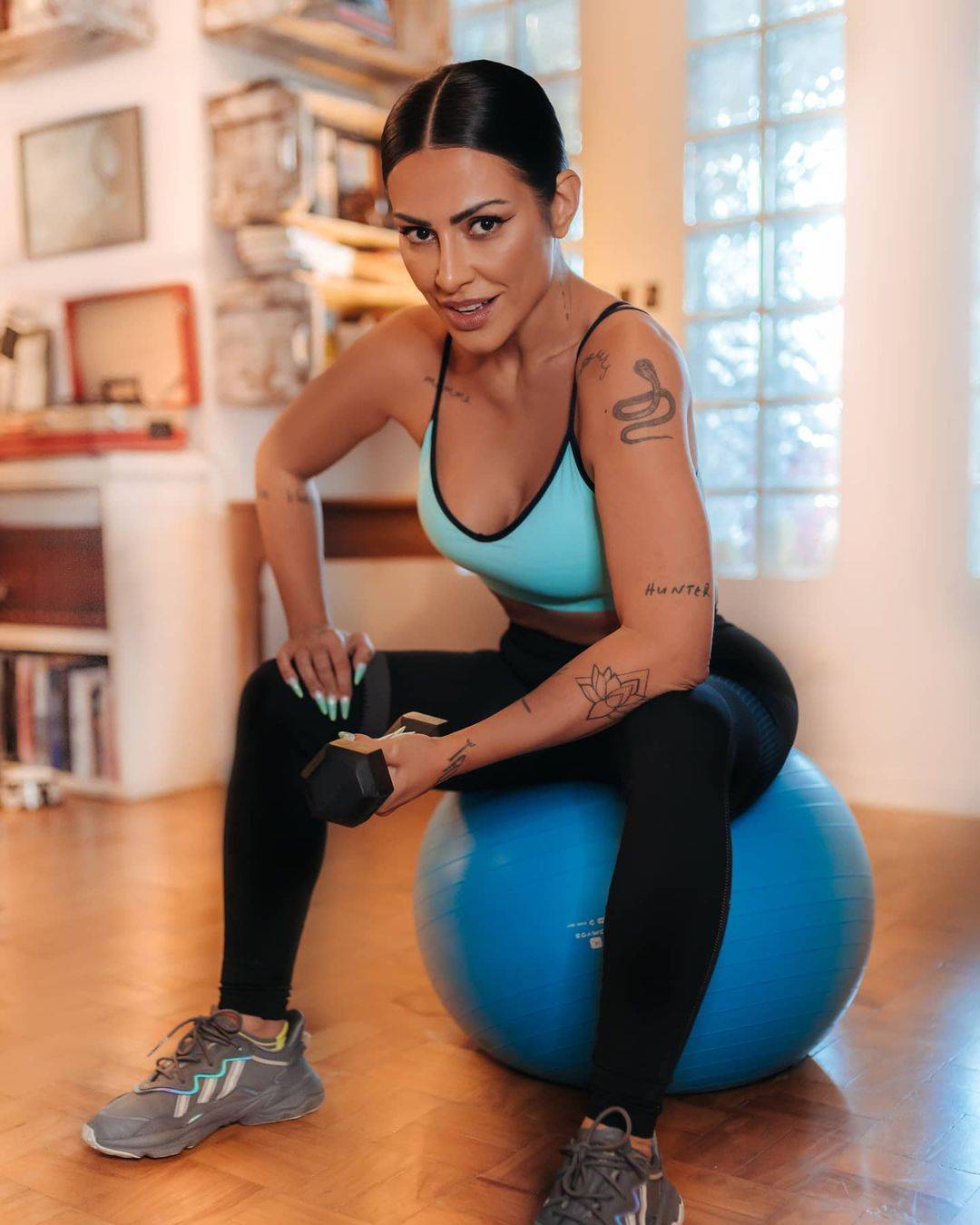 Cleo pires | Scrolller