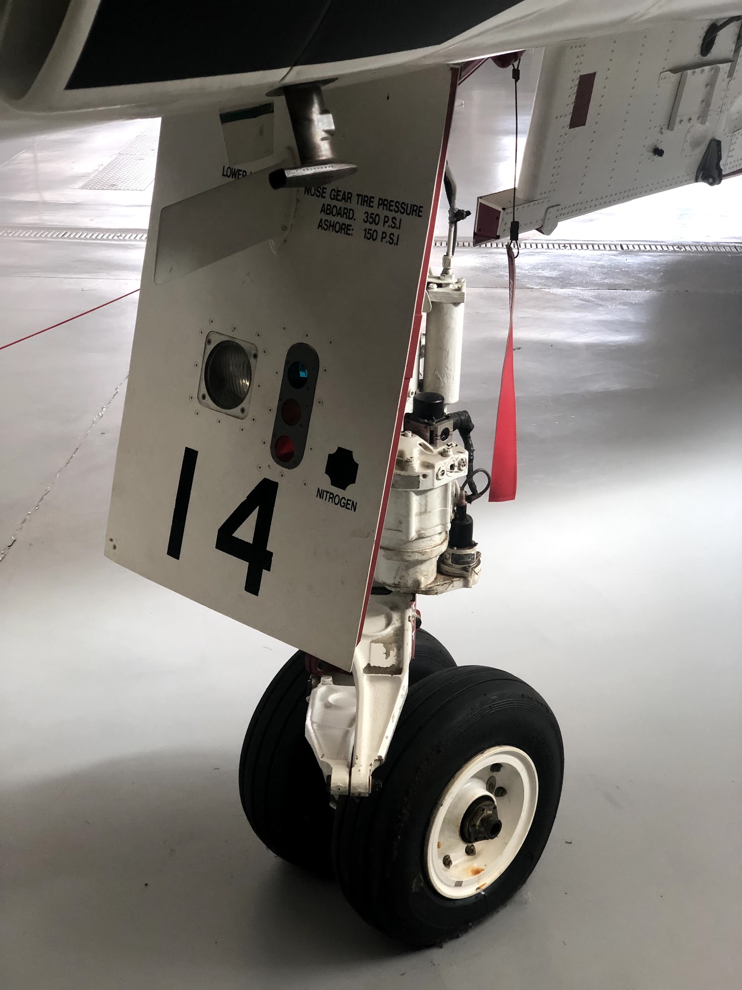 Closeup F-4 landing gear | Scrolller