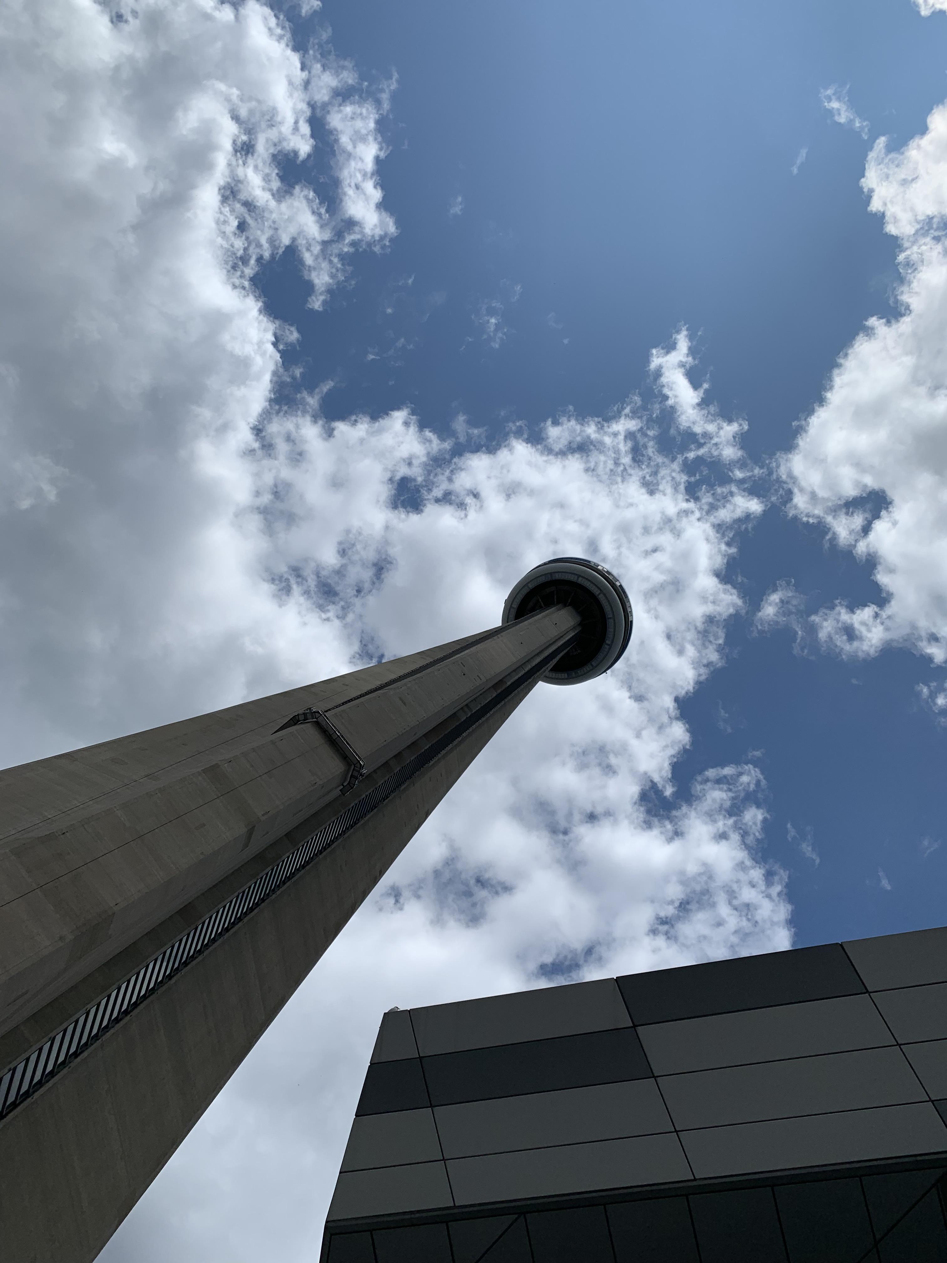 CN Tower | Scrolller