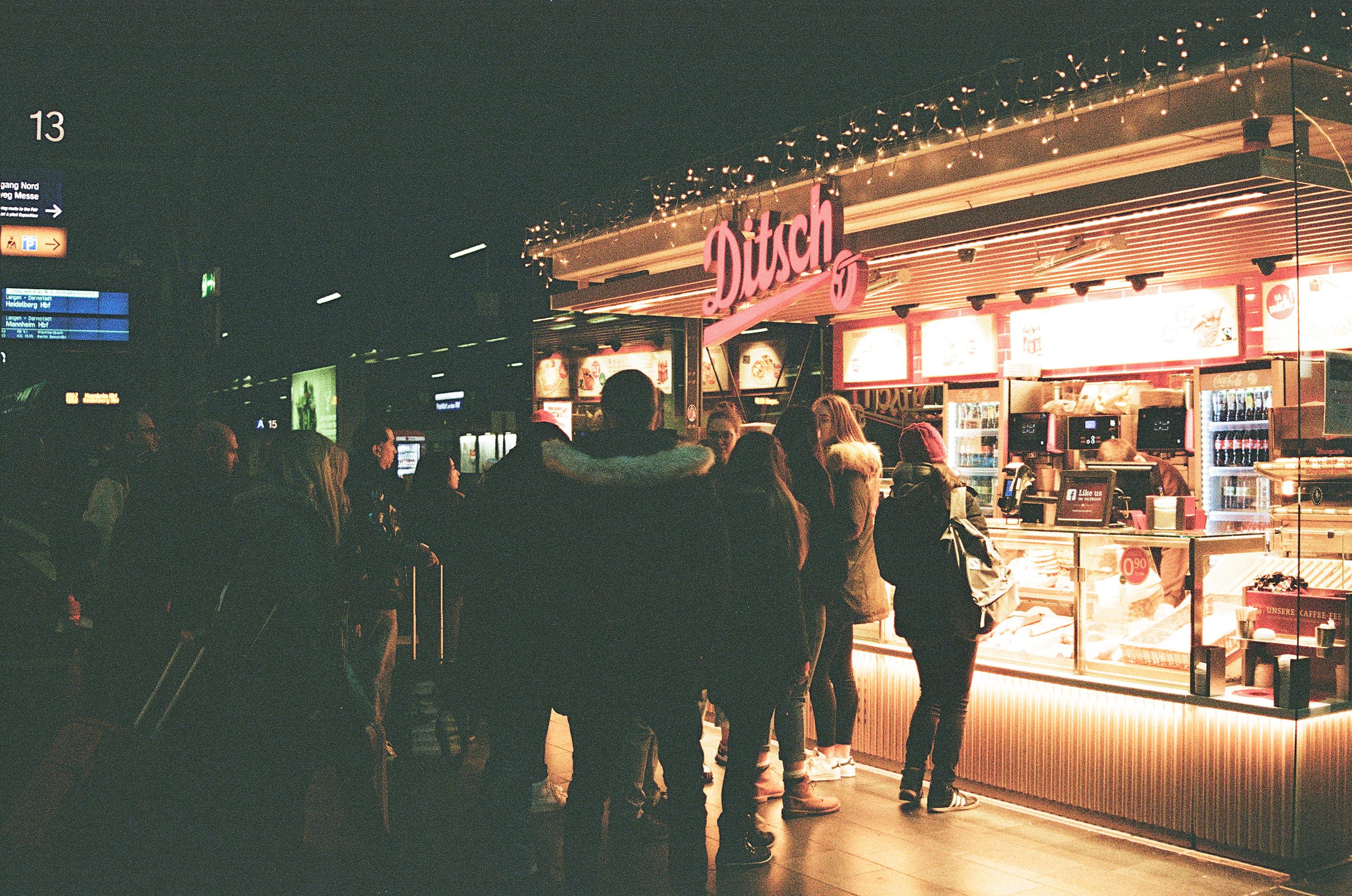 Cold Winter Morning in Frankfurt, Pre-Covid (Canon EOS 5000D, Kodak Gold 200) | Scrolller
