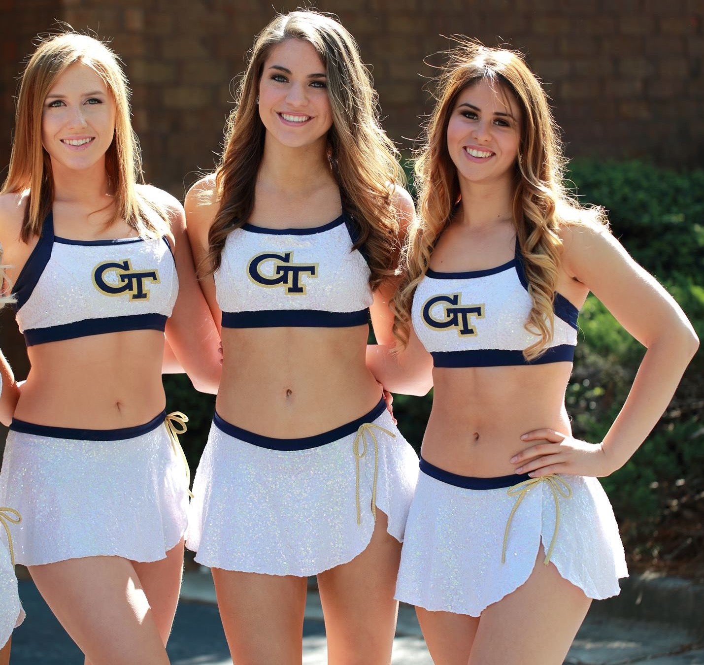 College Cheerleaders! | Scrolller