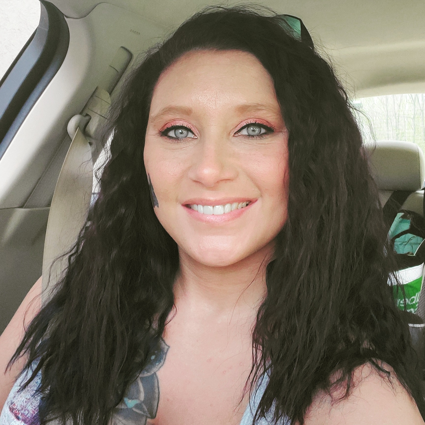 Color changing eyes. Unique | Scrolller