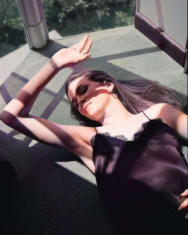 Colorized hottie | Scrolller