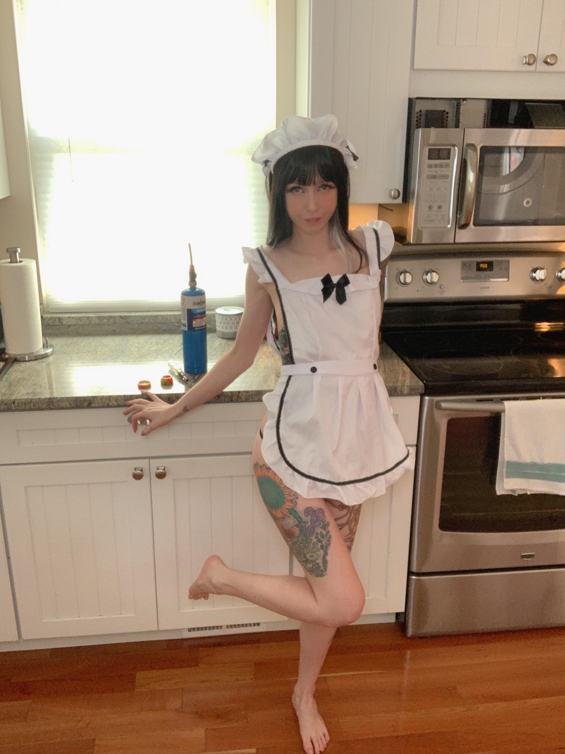 Come here . Your Maid will give you a dab 🥰 | Scrolller