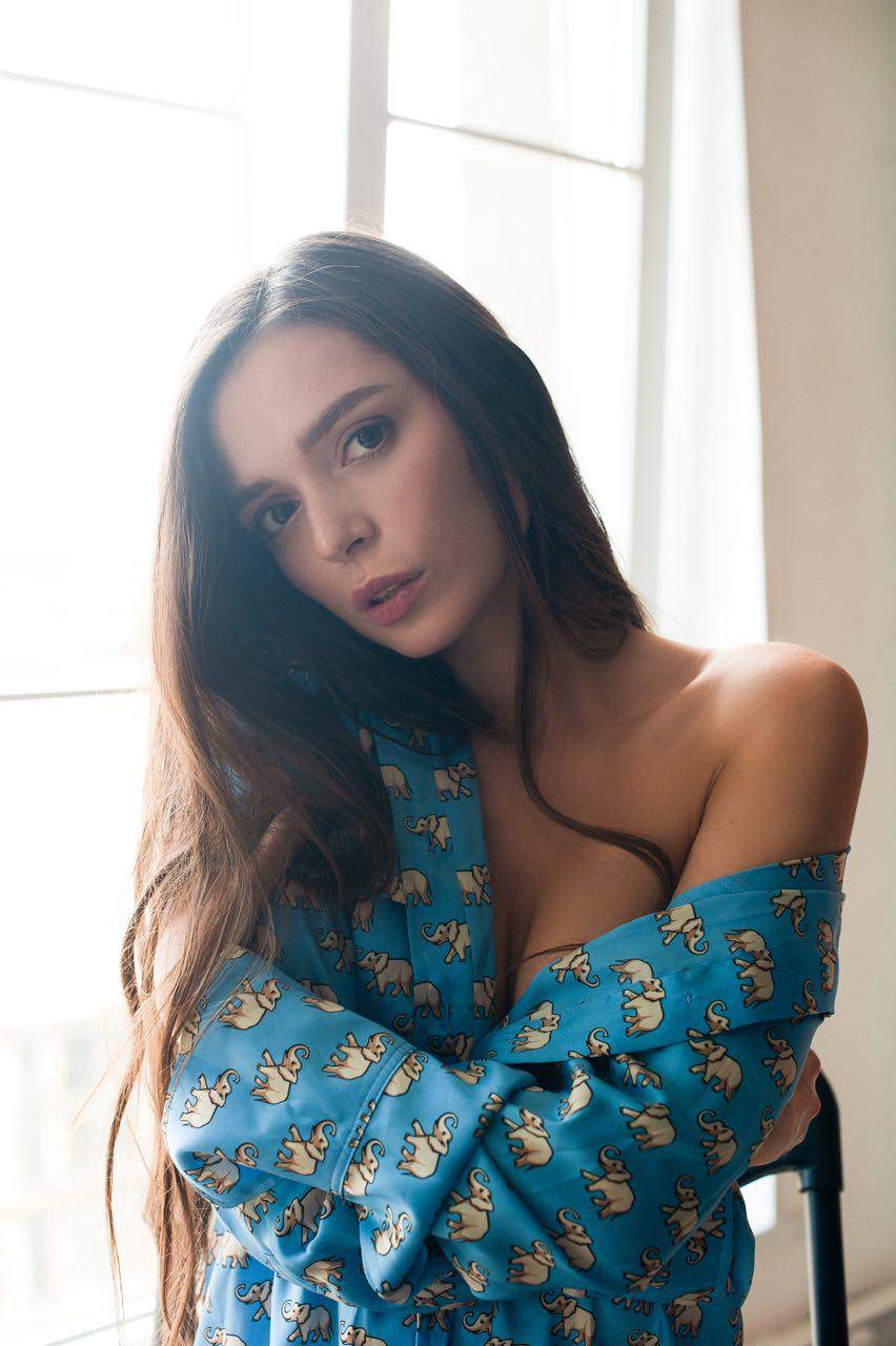 Come Play With Your Little Girl, Daddy | Scrolller