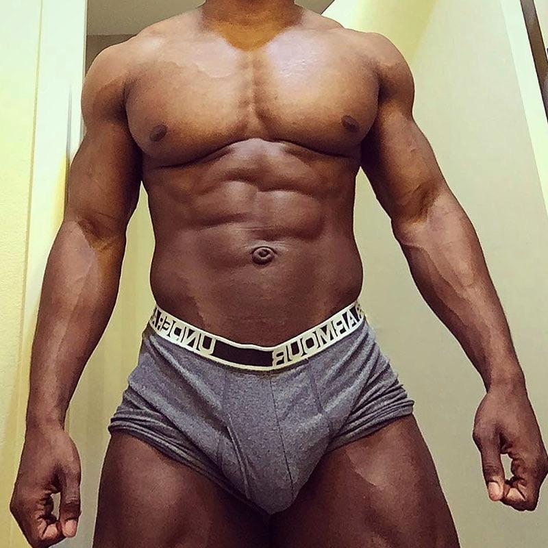 Come unwrap your present | Scrolller