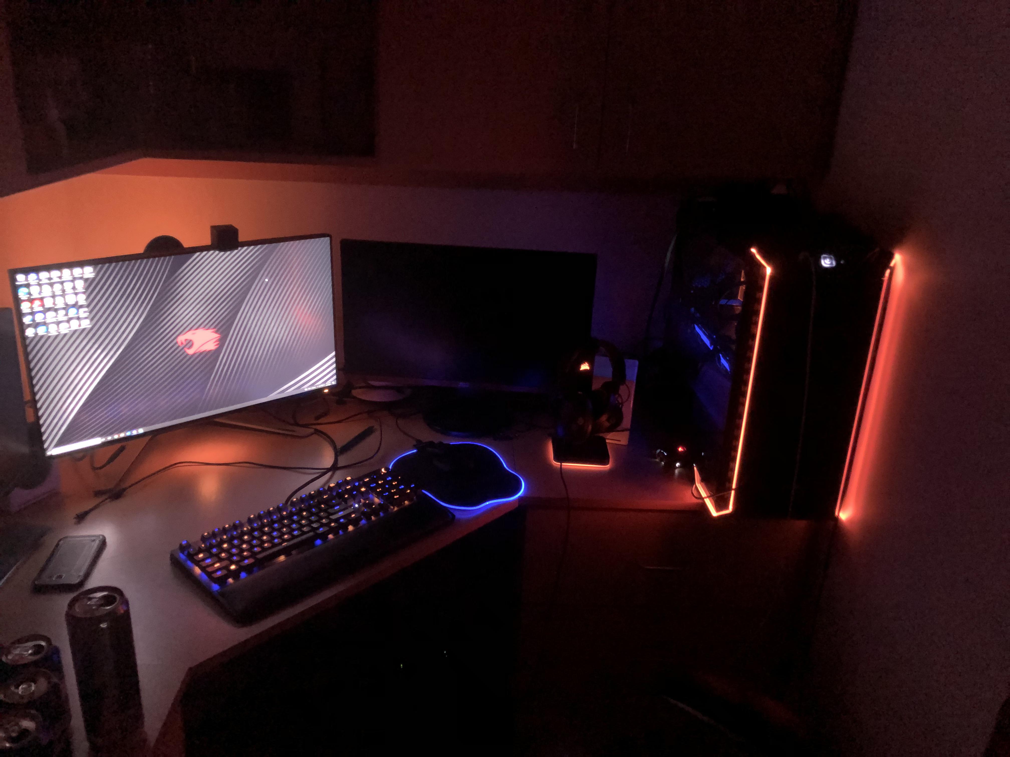 Command center for today, BEAR DOWN! | Scrolller