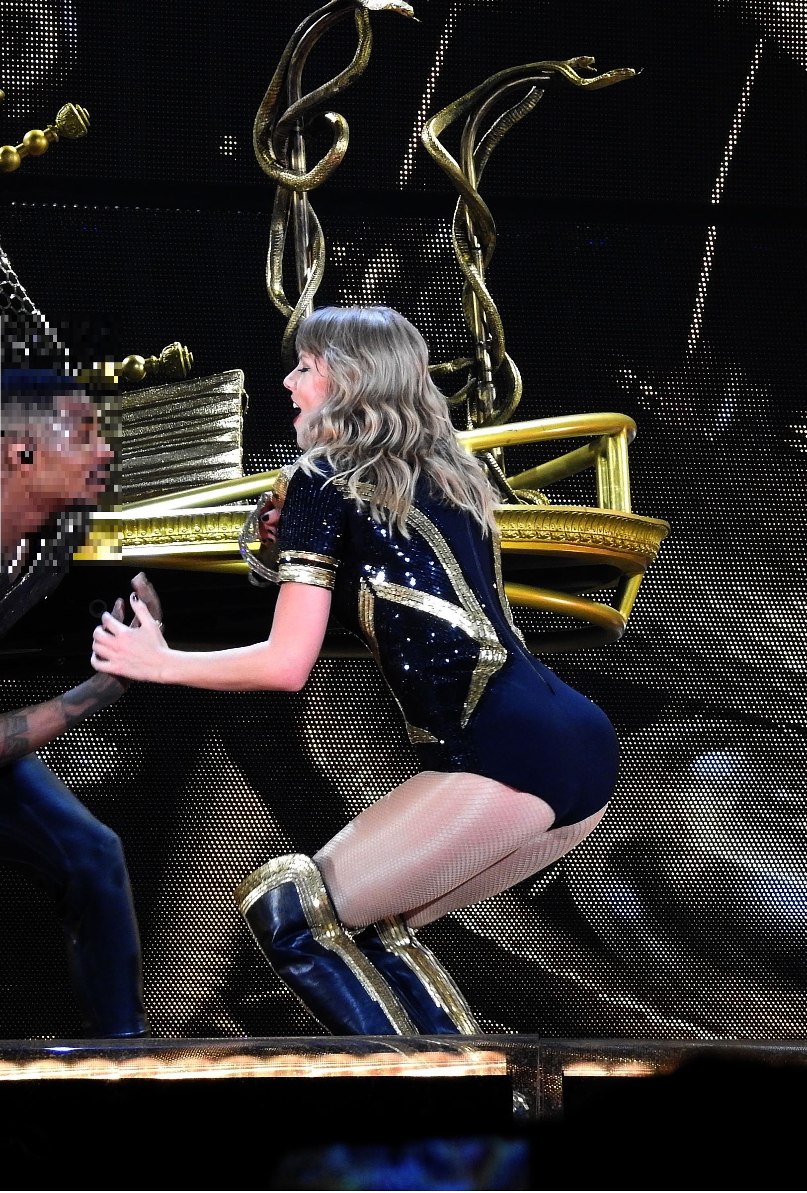 Concert Booty | Scrolller