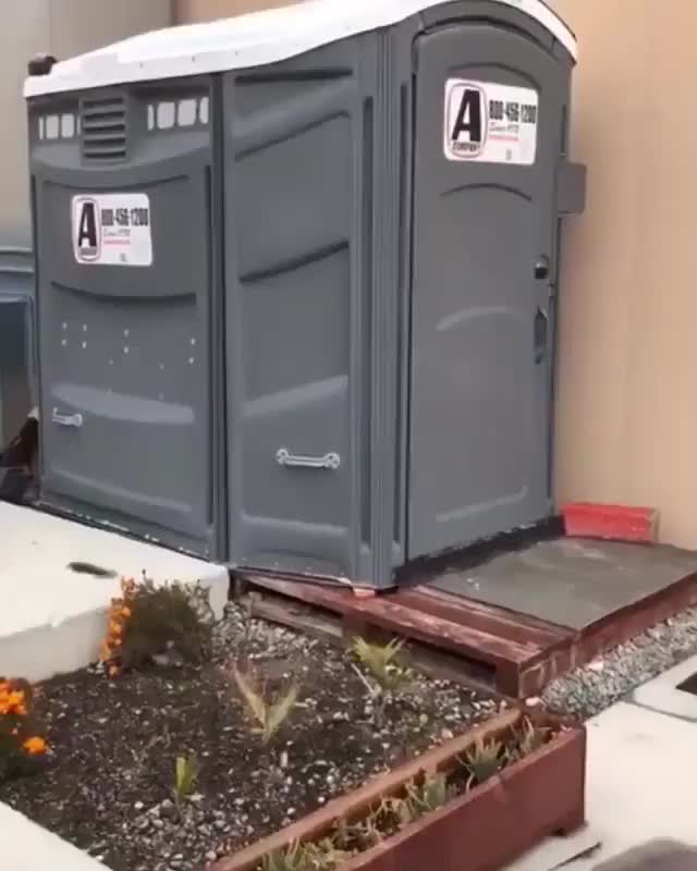 Construction site toilet | Scrolller