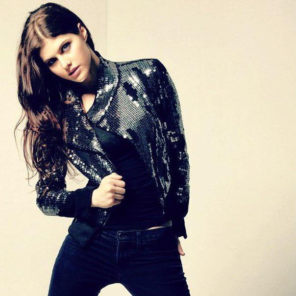 Cool chick | Scrolller