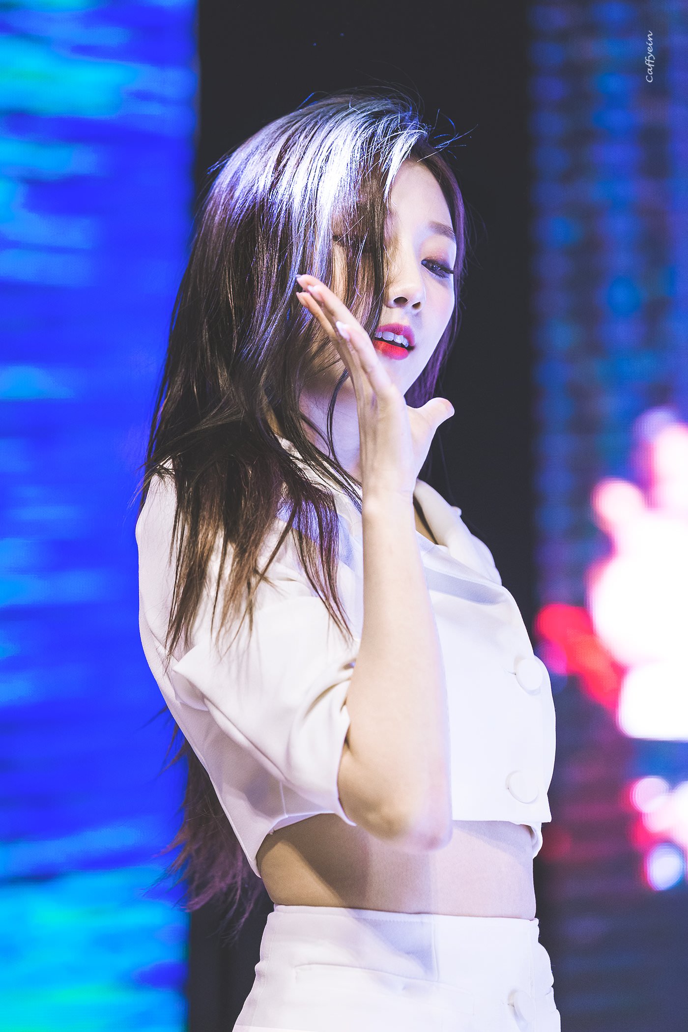 Cool Yein | Scrolller