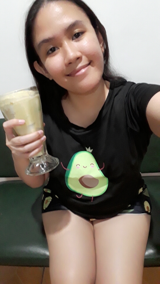 Cooling down with a fresh avocado smoothie! 🥑 | Scrolller