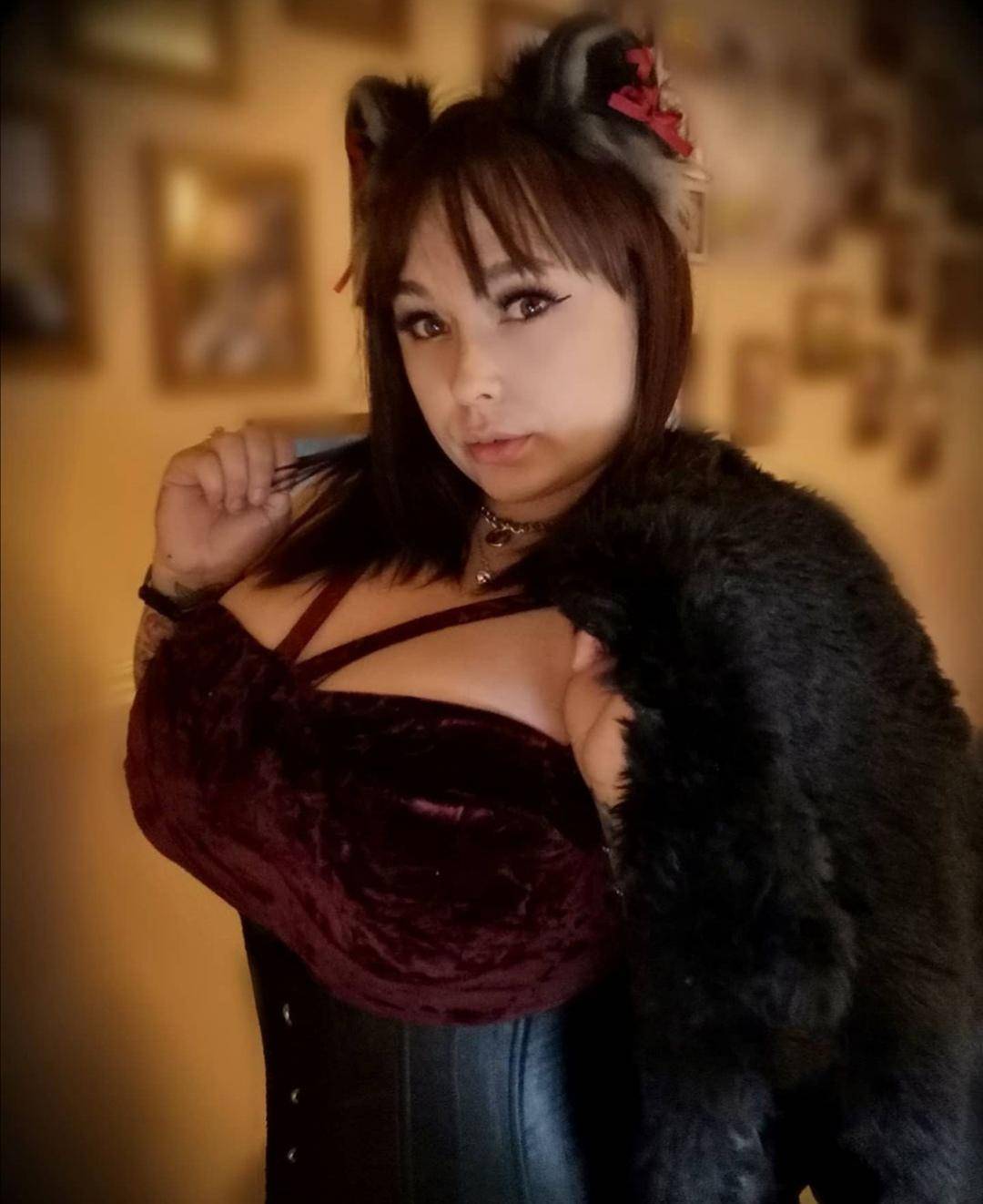 Covered them up, I still can't hide them | Scrolller