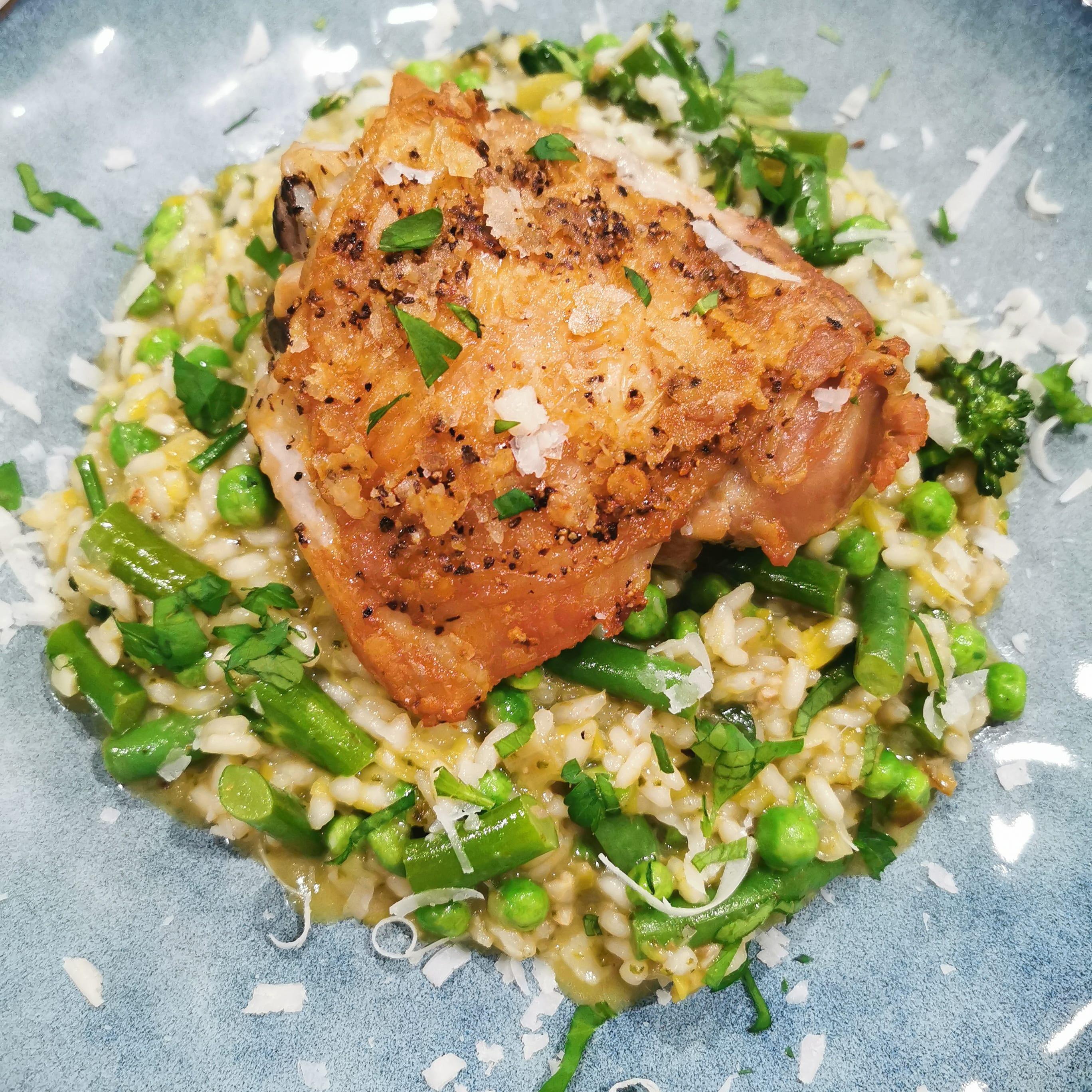 Crispy roast chicken with green risotto | Scrolller