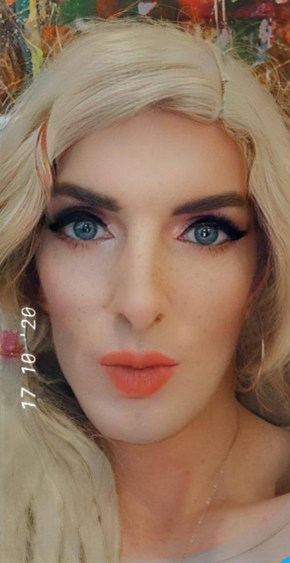 CrossdressBarbie | Scrolller