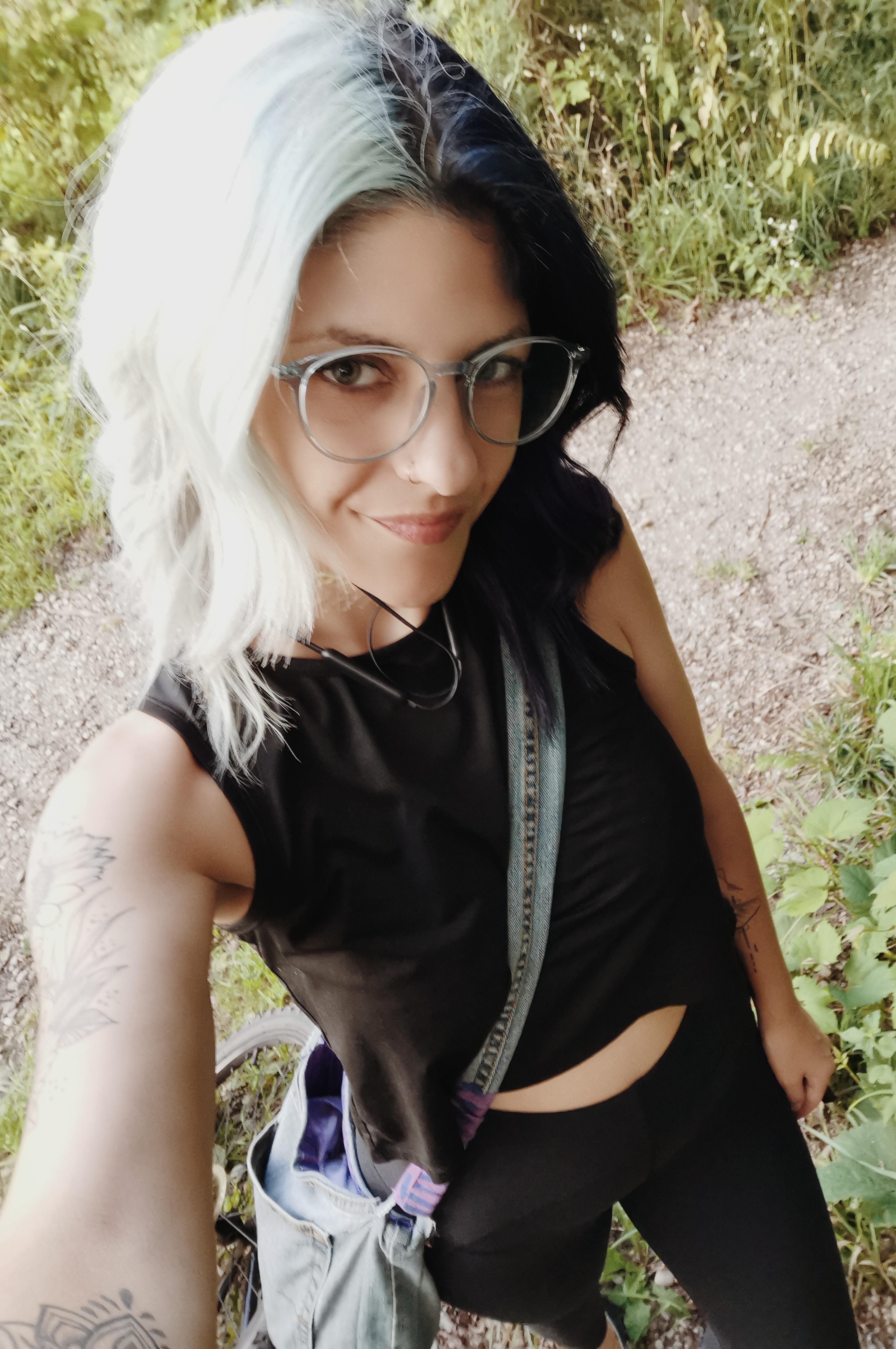 Cruella with glasses 🖤🤓 | Scrolller