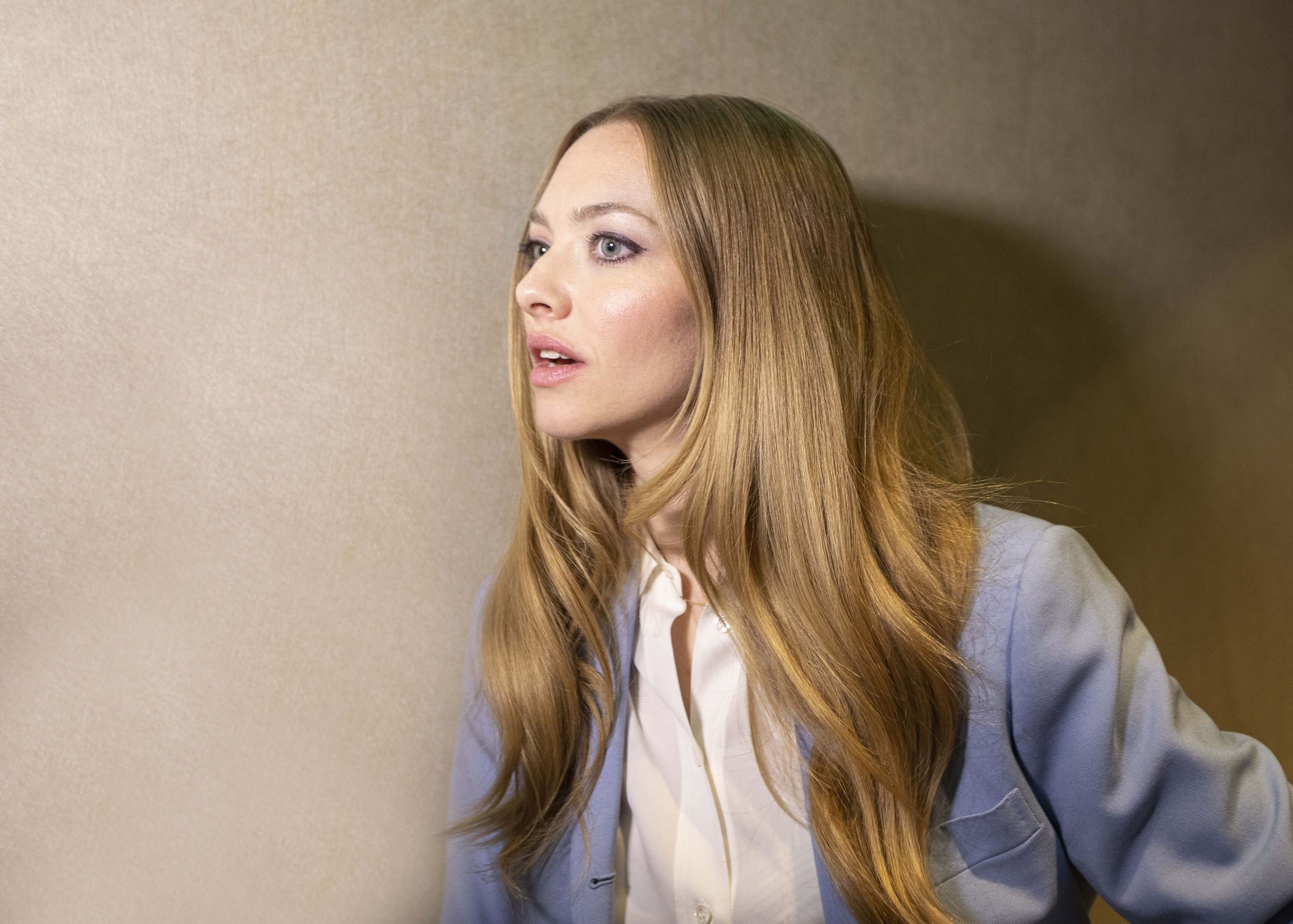 Curious Amanda | Scrolller