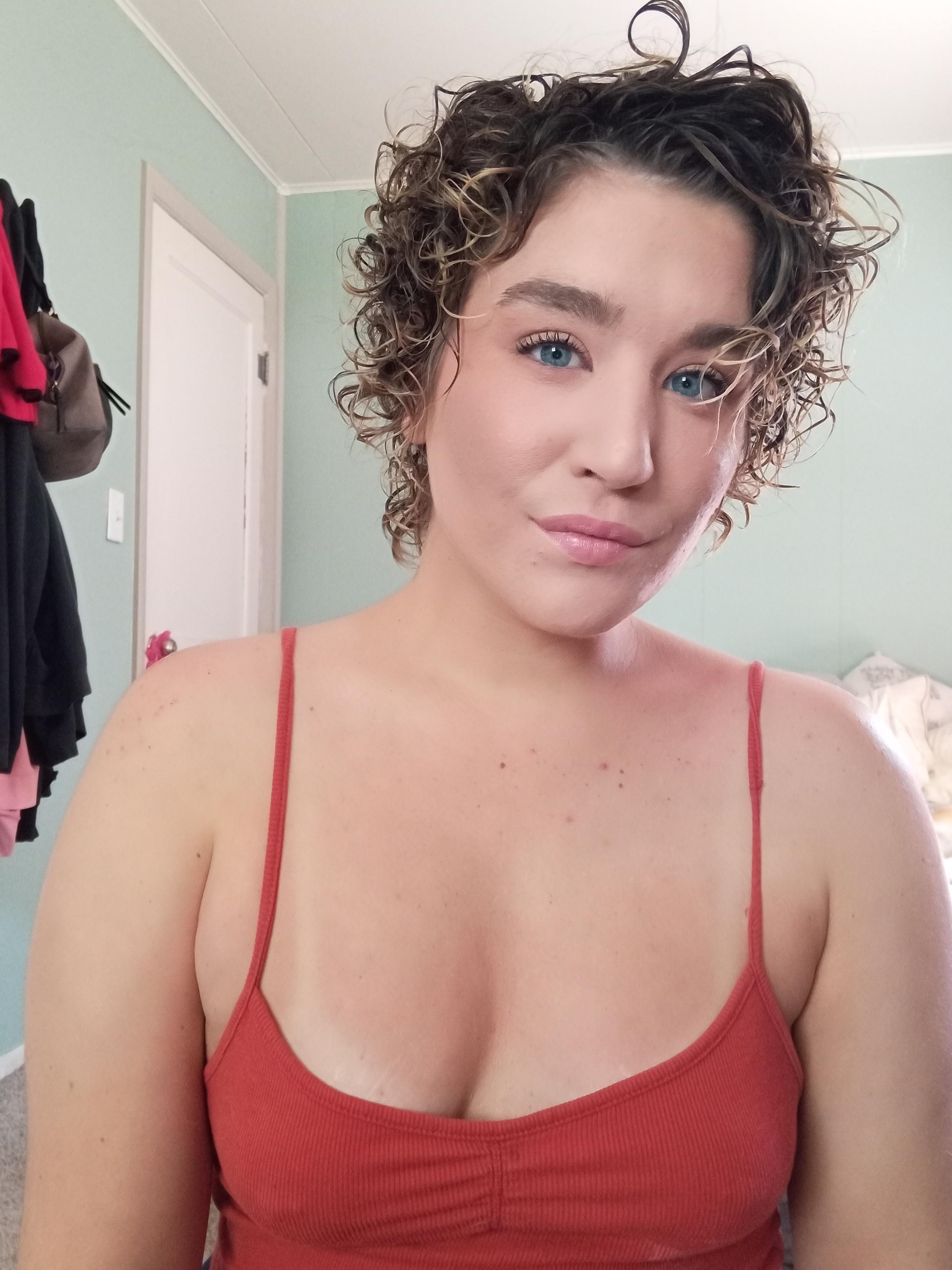 Curls 😇 | Scrolller