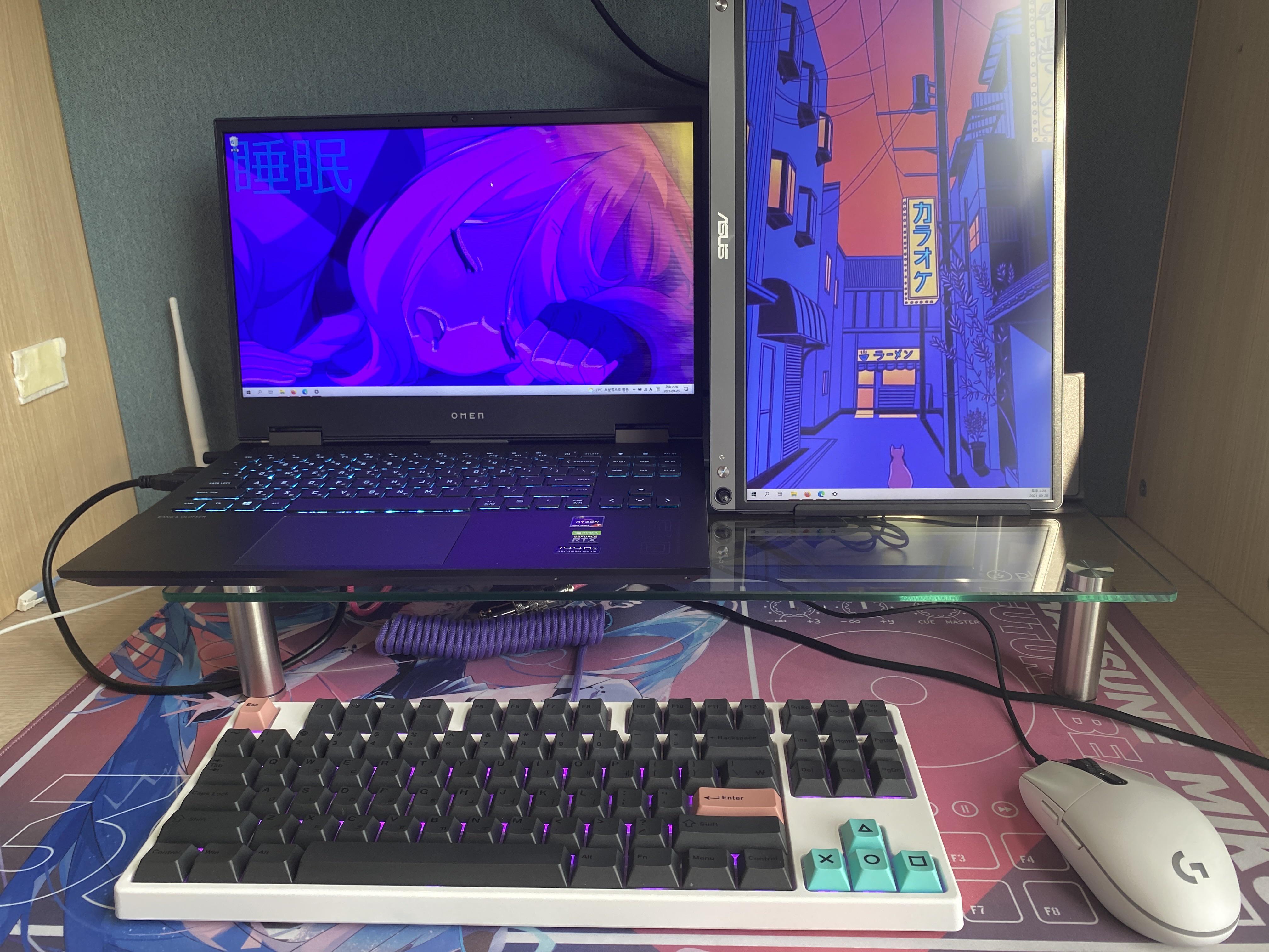 Current dorm setup! | Scrolller