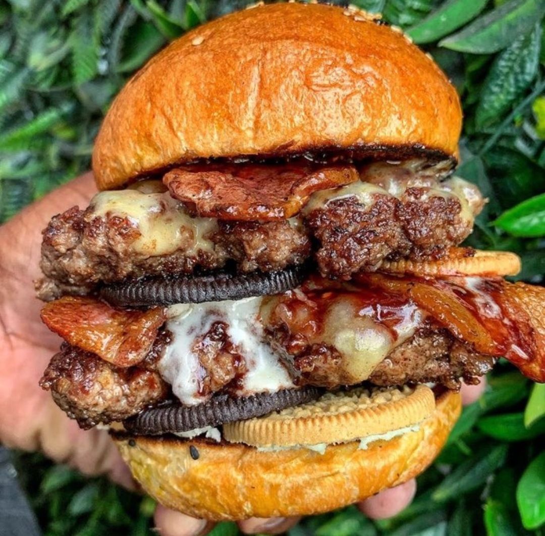 cursed burger | Scrolller