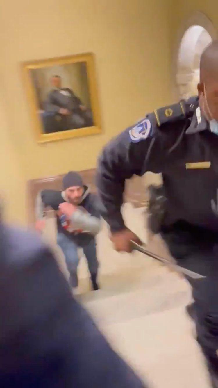 Cursed_capitol | Scrolller