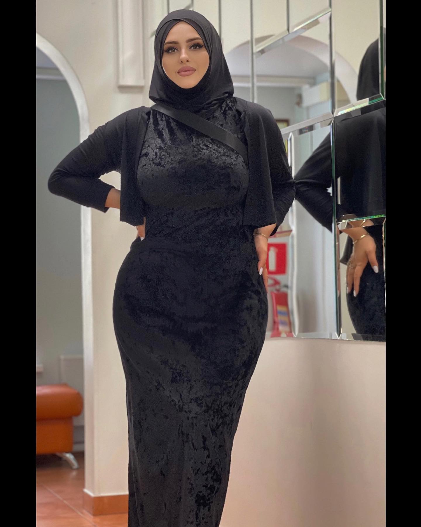 Curvy....wow wow hijab.🥵 | Scrolller