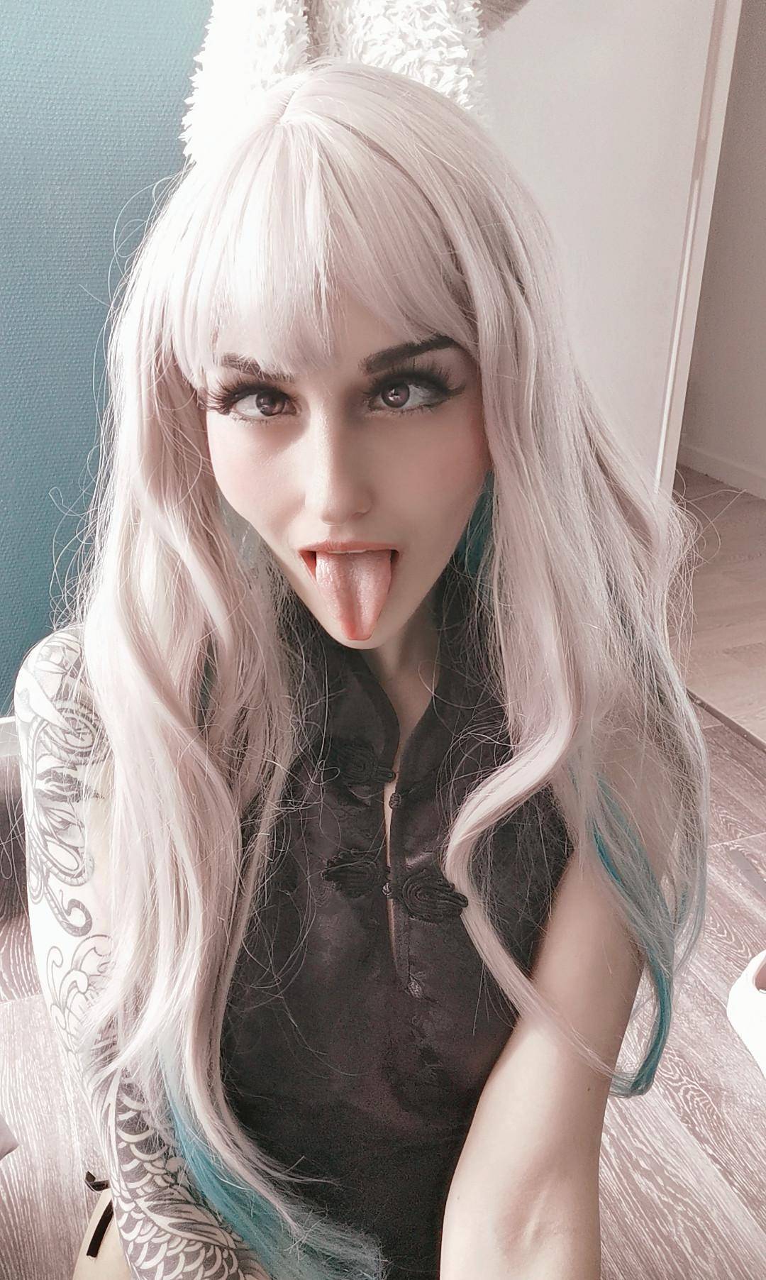 Cute ahegao | Scrolller