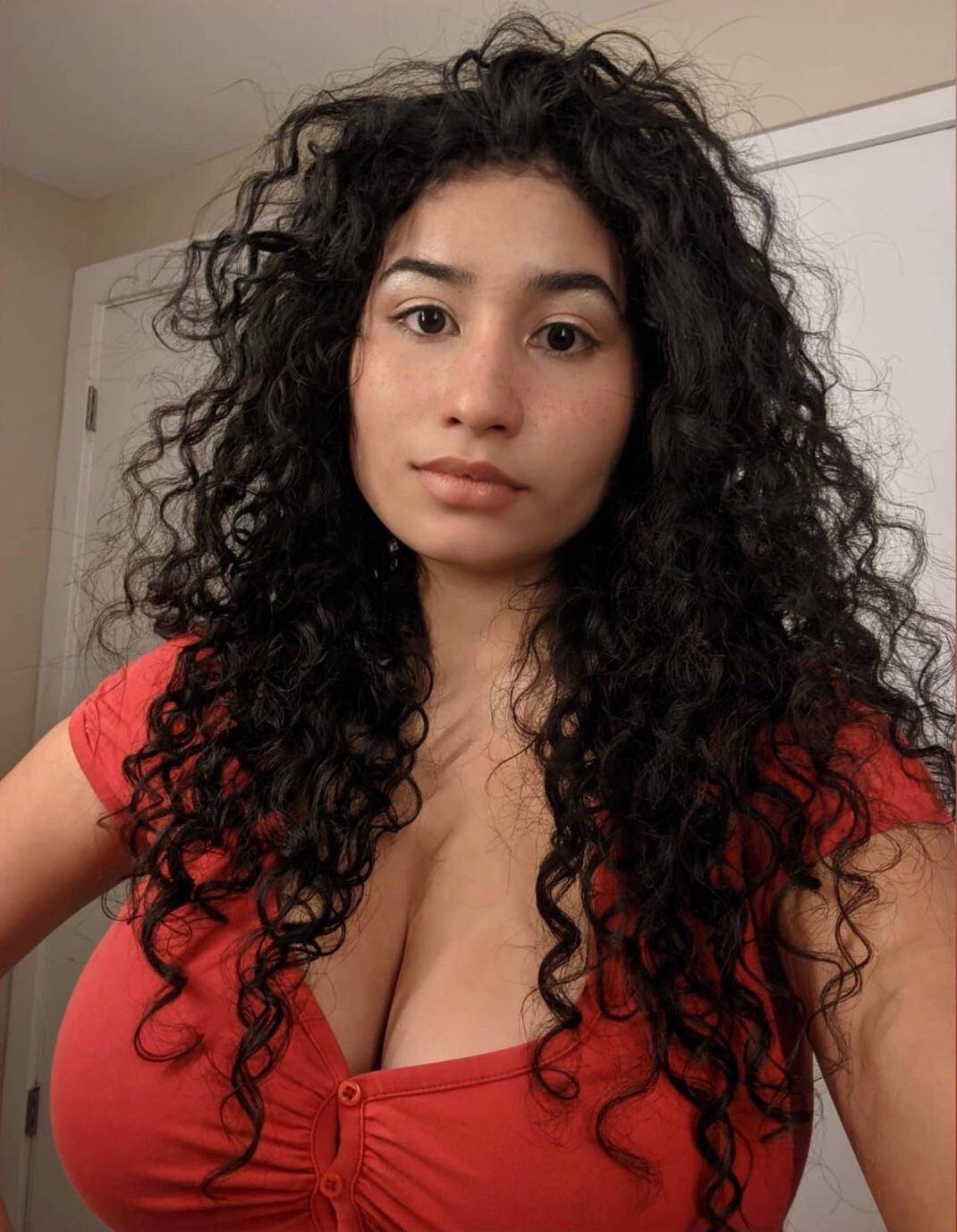 So busty | Scrolller