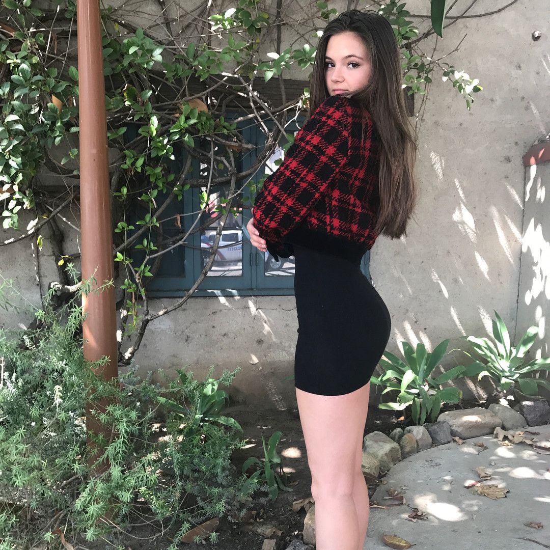 Cute Butt | Scrolller