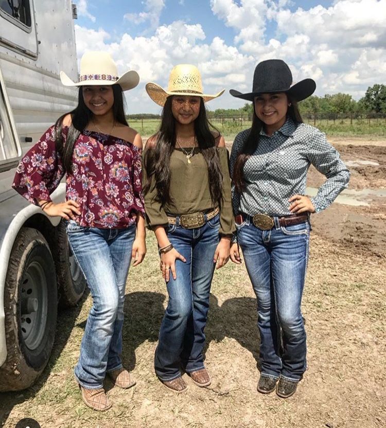 Cute Country Chicas | Scrolller