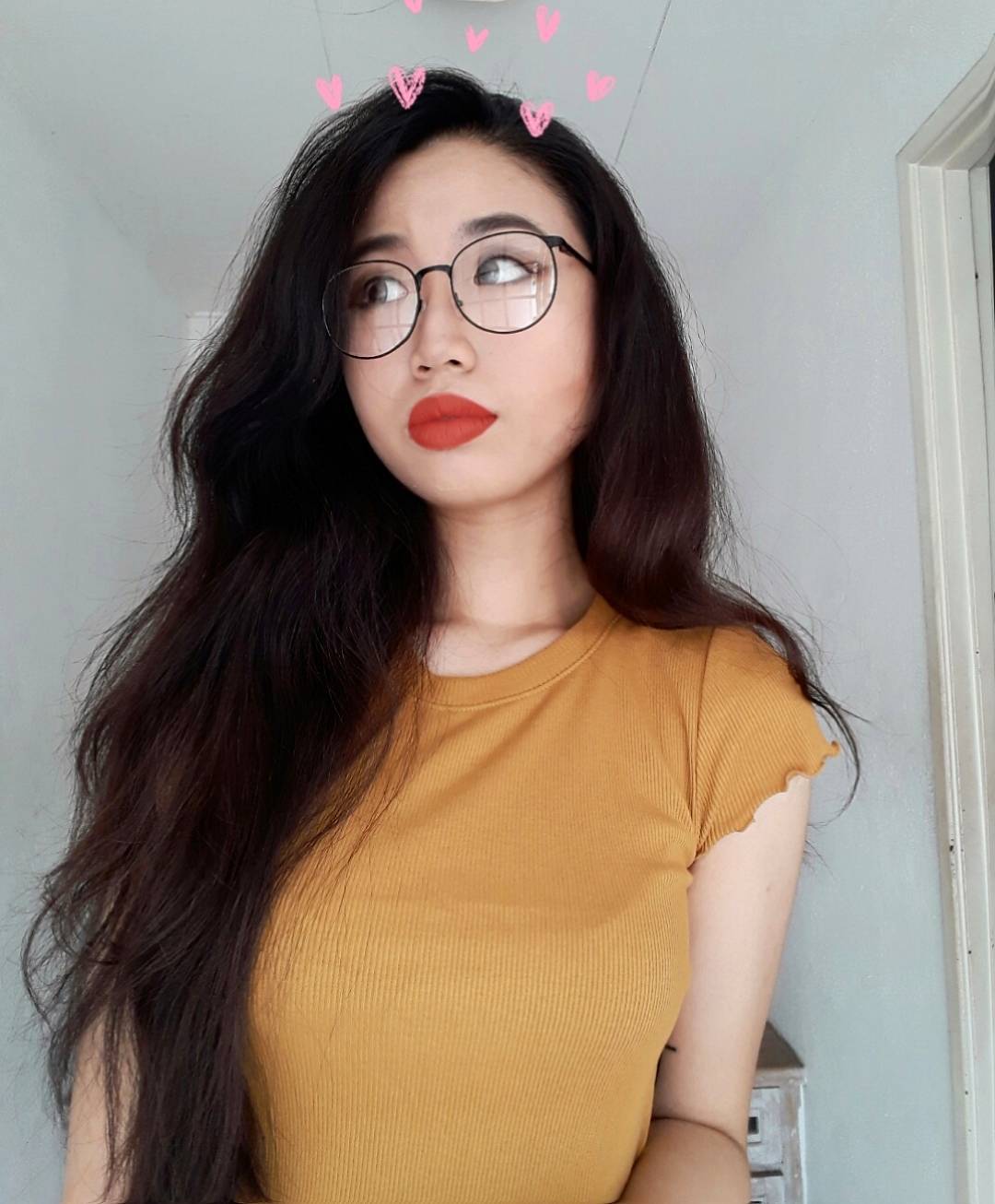 Cute glasses and pretty lips | Scrolller