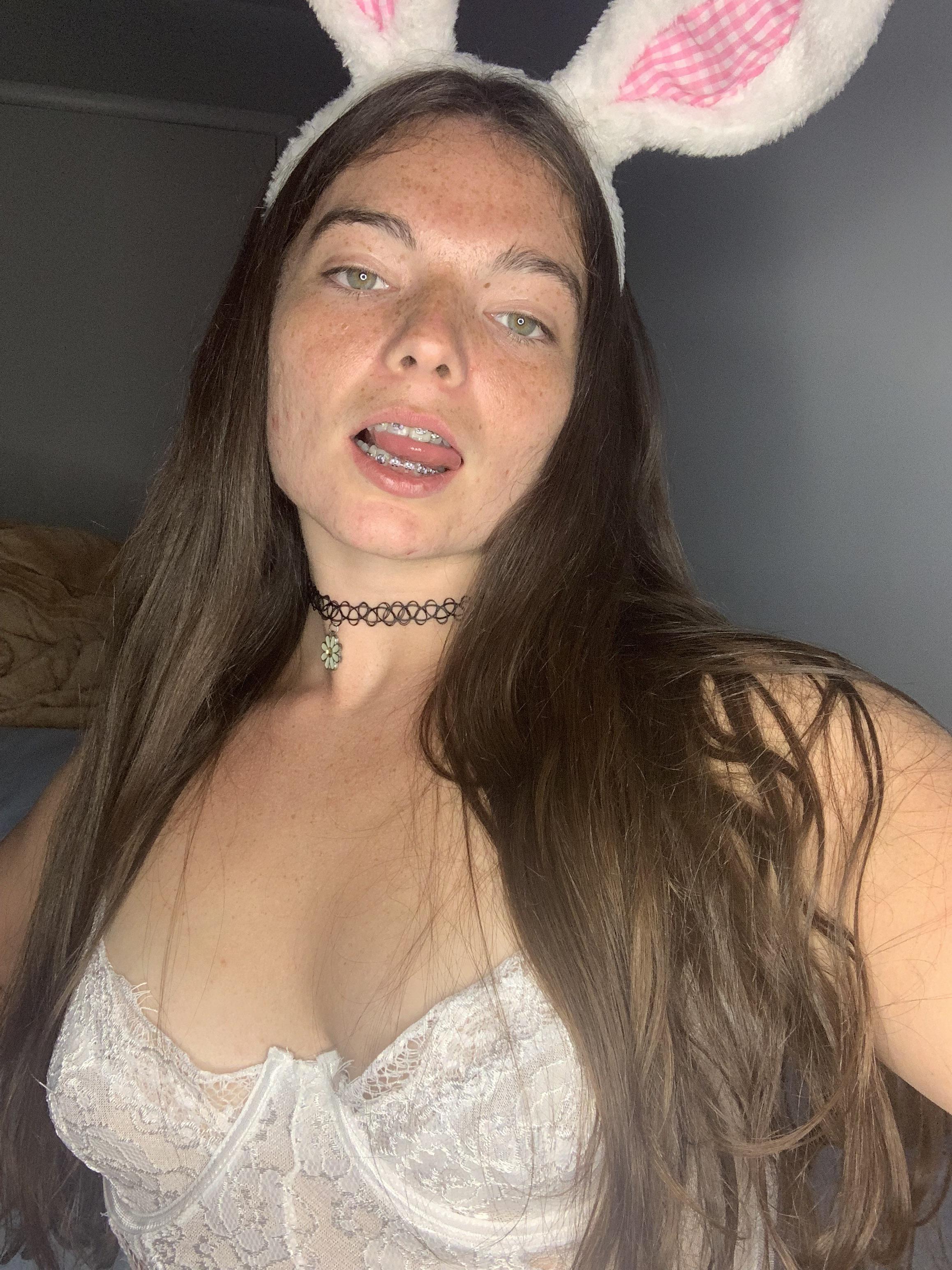 Cute little fuckable brace face | Scrolller