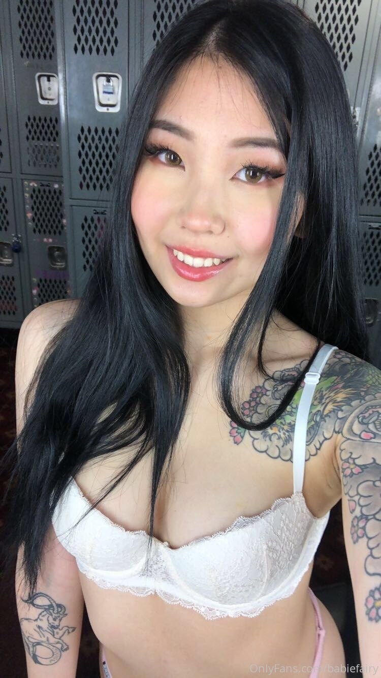 Cute tattooed asian | Scrolller