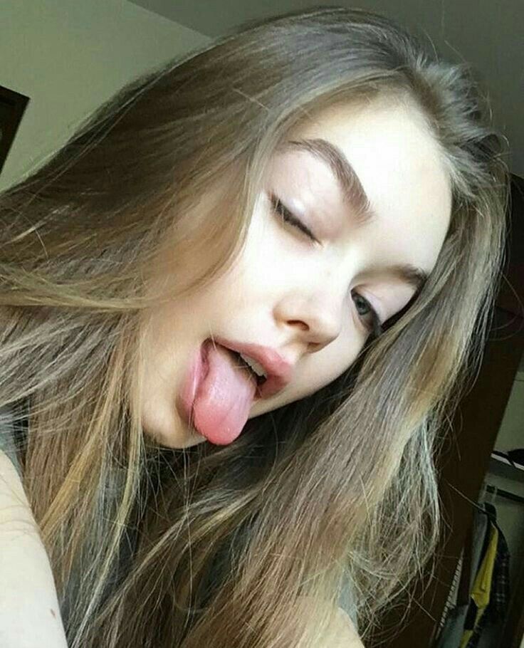 Cute wink | Scrolller