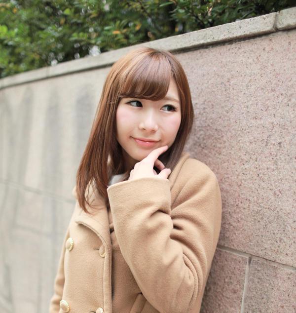 Cutie up against the wall | Scrolller