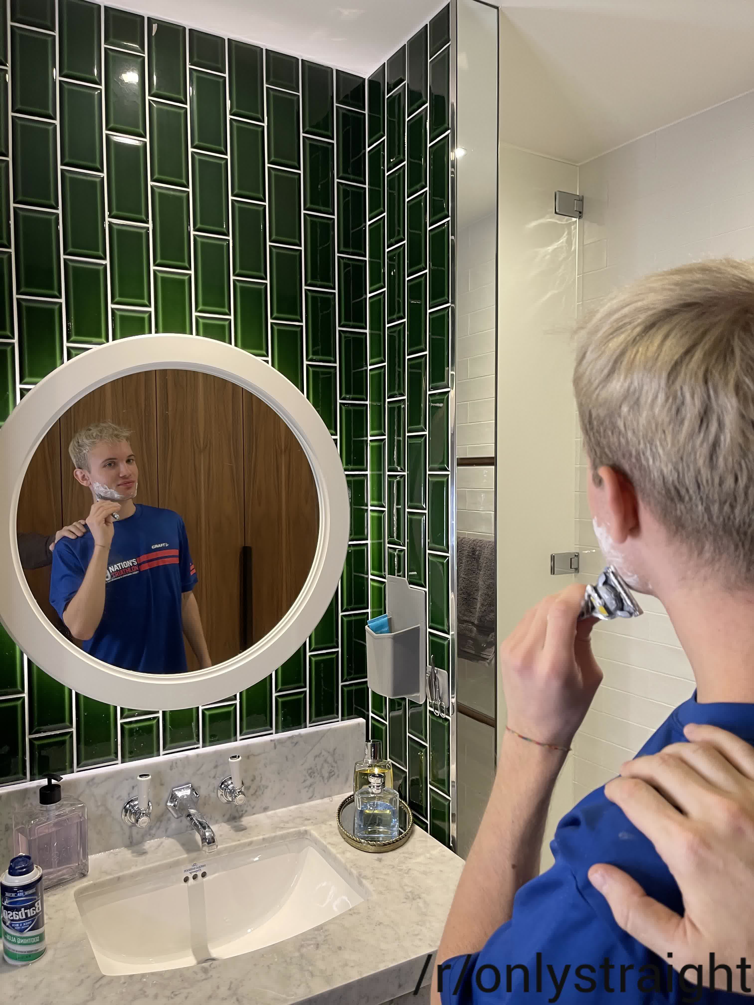 Daddy showing how to shave | Scrolller