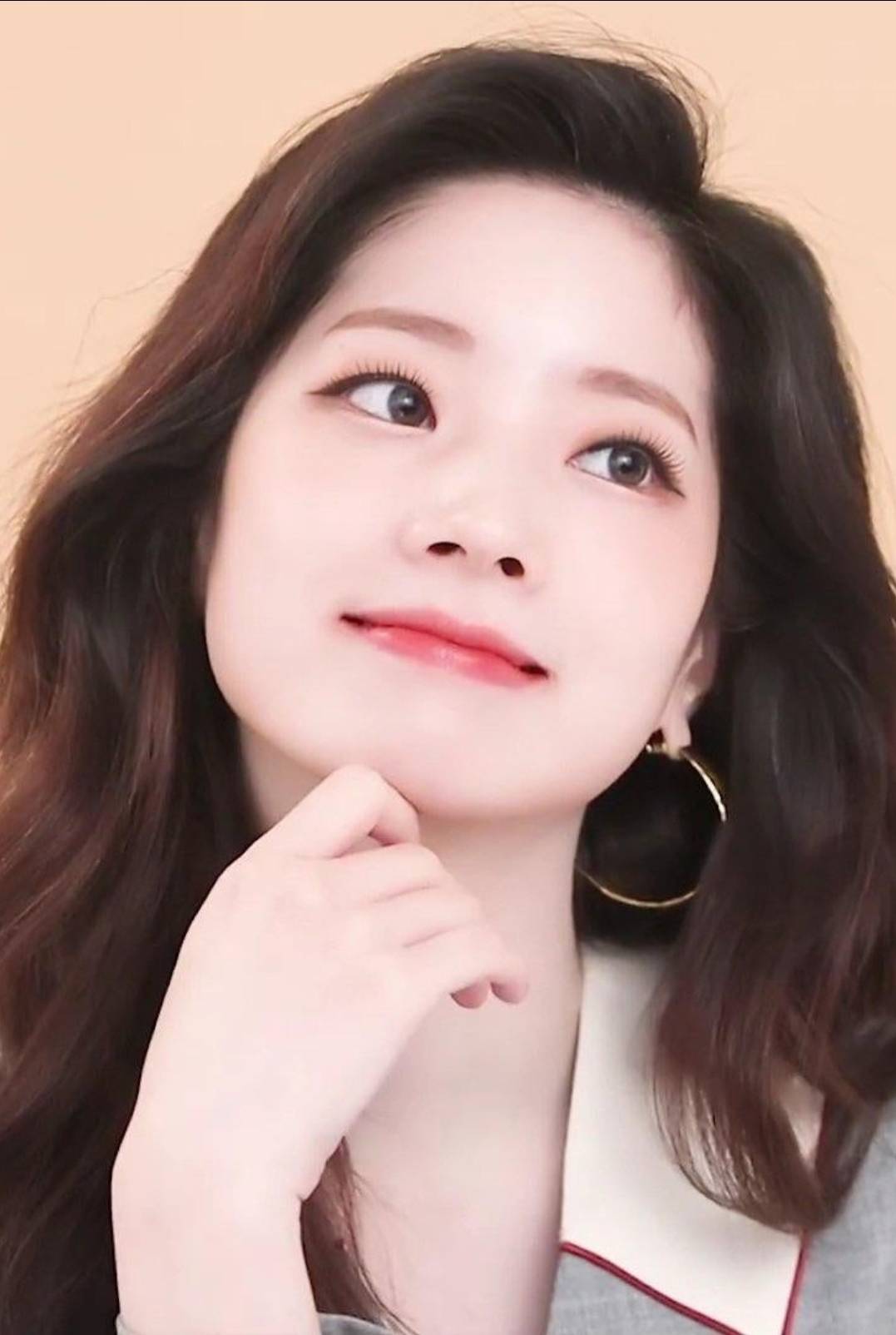 Dahyun - close up, grey suit jacket top | Scrolller