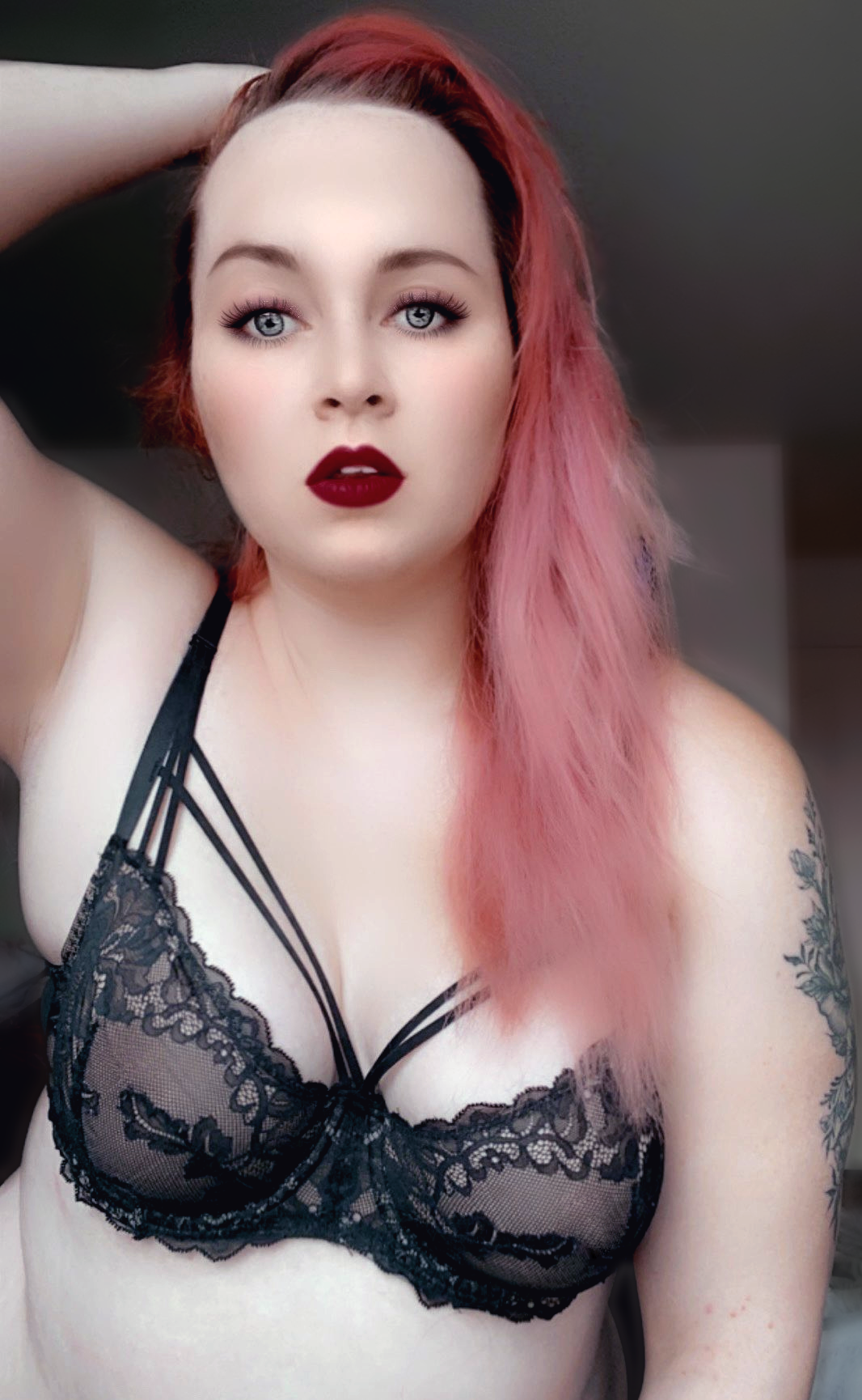 🍑 DAILY content 💎 SPECIALS available. I TAKE REQUESTS 😘 link below | Scrolller