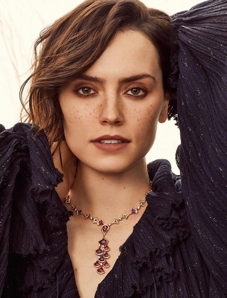 Daisy Ridley Scrolller