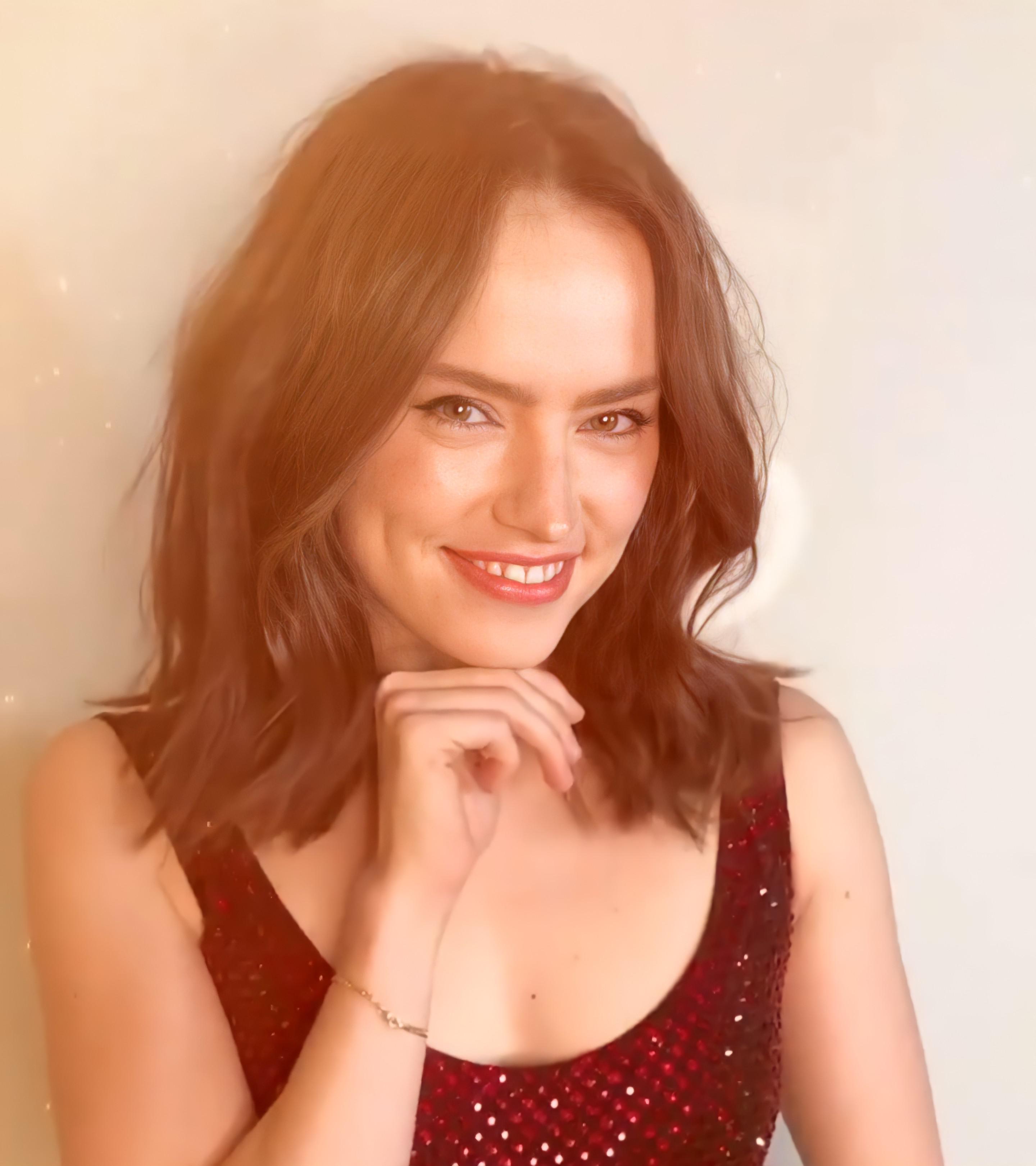 Daisy needs a good face fucking | Scrolller