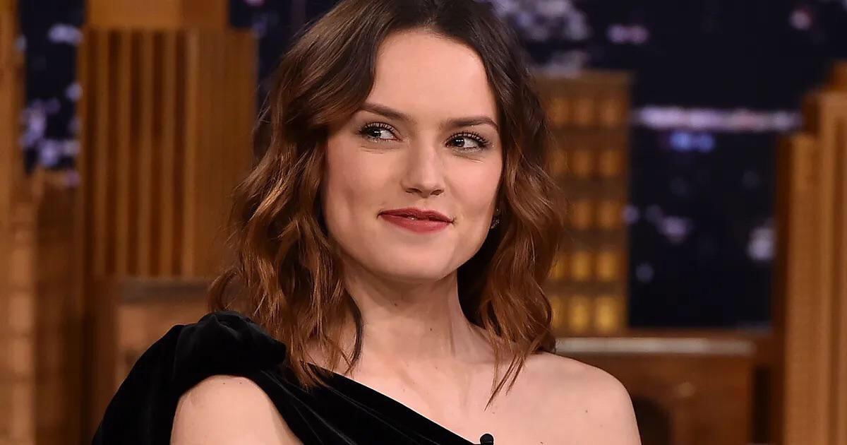 Daisy Ridley smiling knowing she’s about to get completely pounded ...
