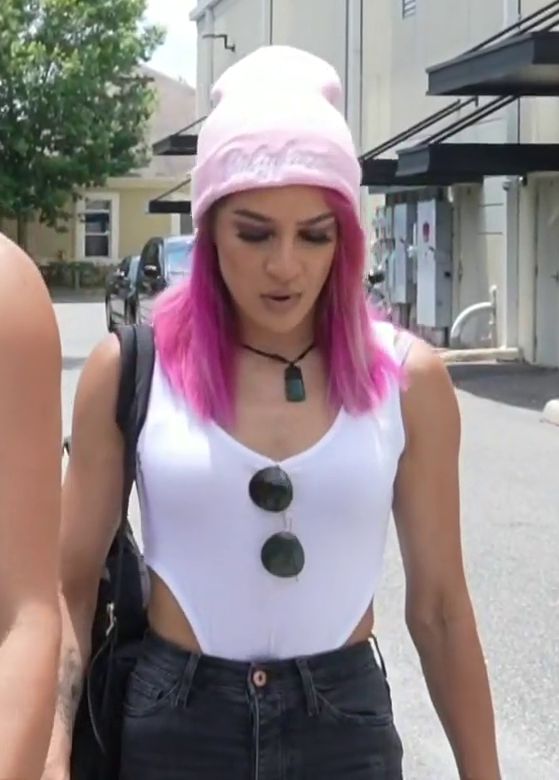 Dakota Kai | Scrolller