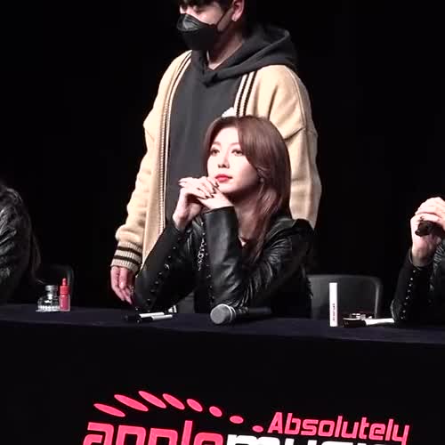 Dami telling you to mask up | Scrolller