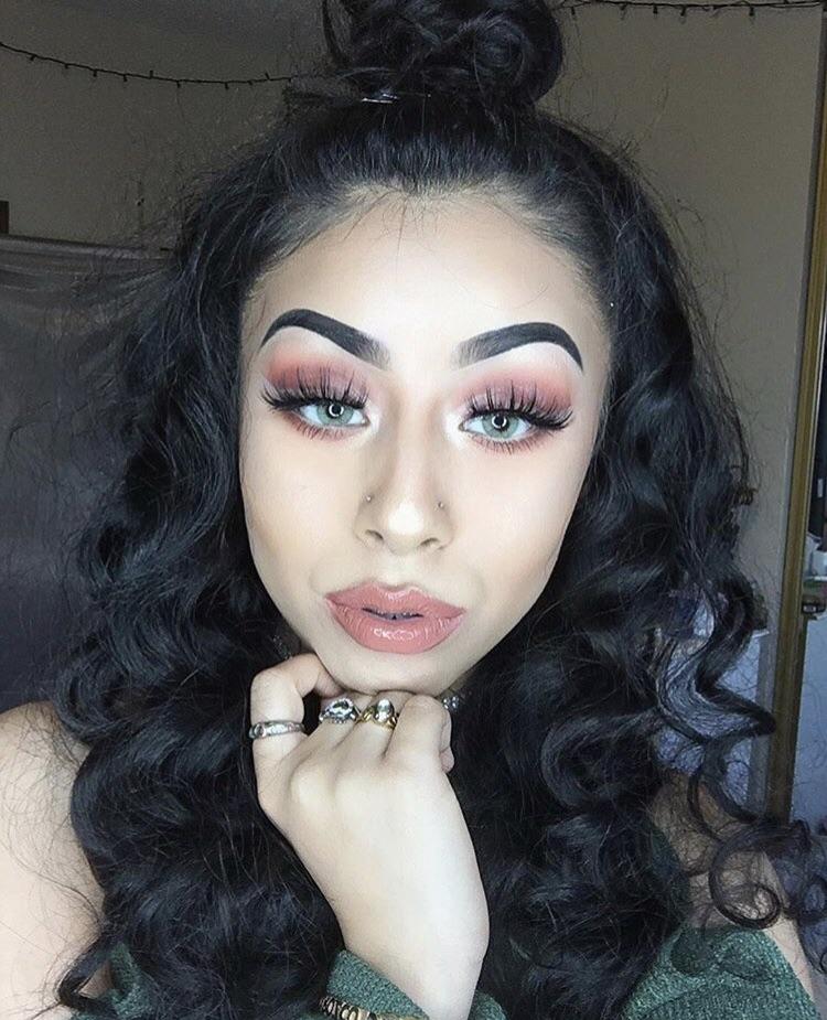 Damm she’s hella cute😍 | Scrolller