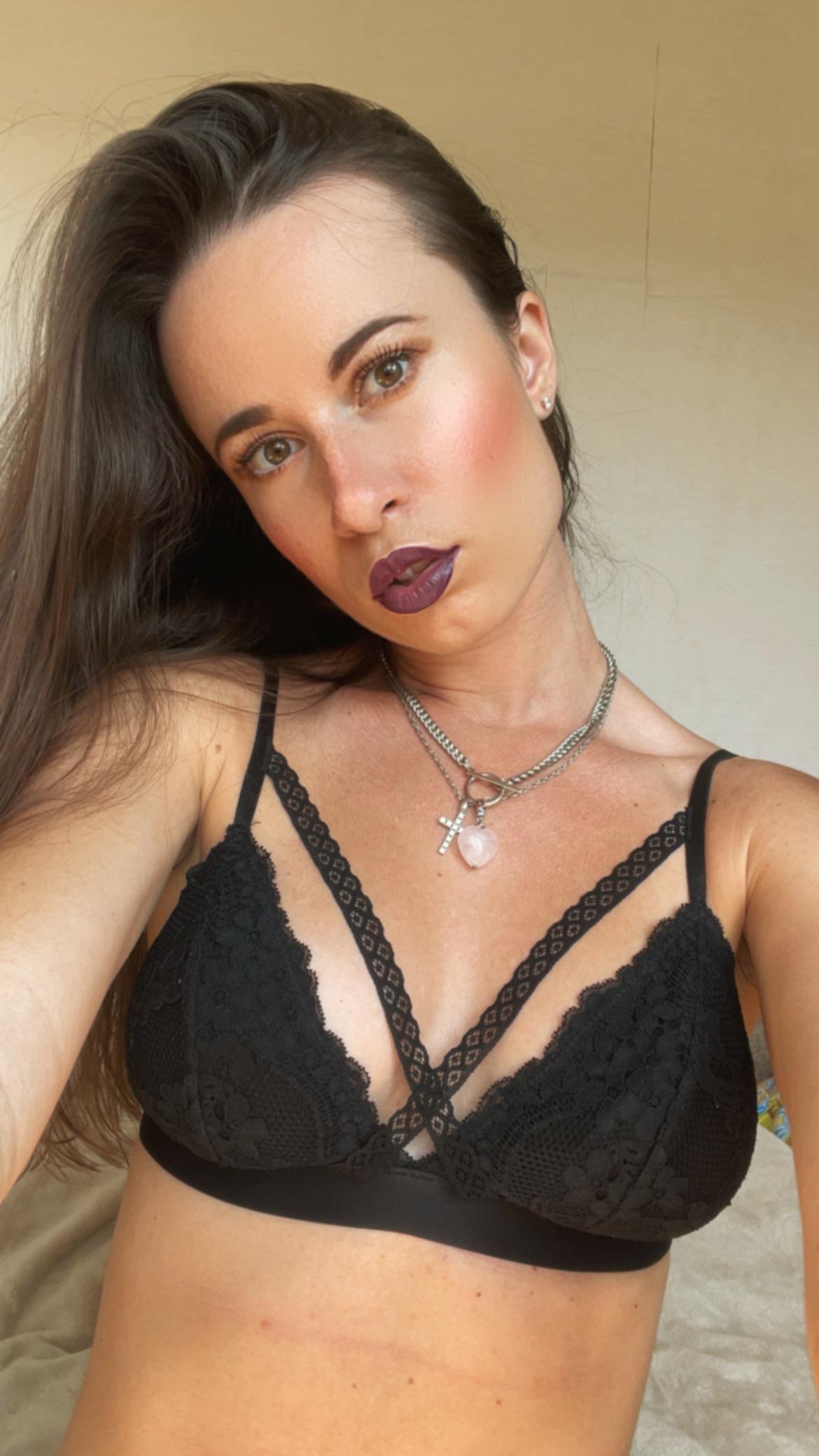 Damn😈 | Scrolller