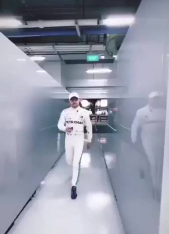 Fist bump | Scrolller