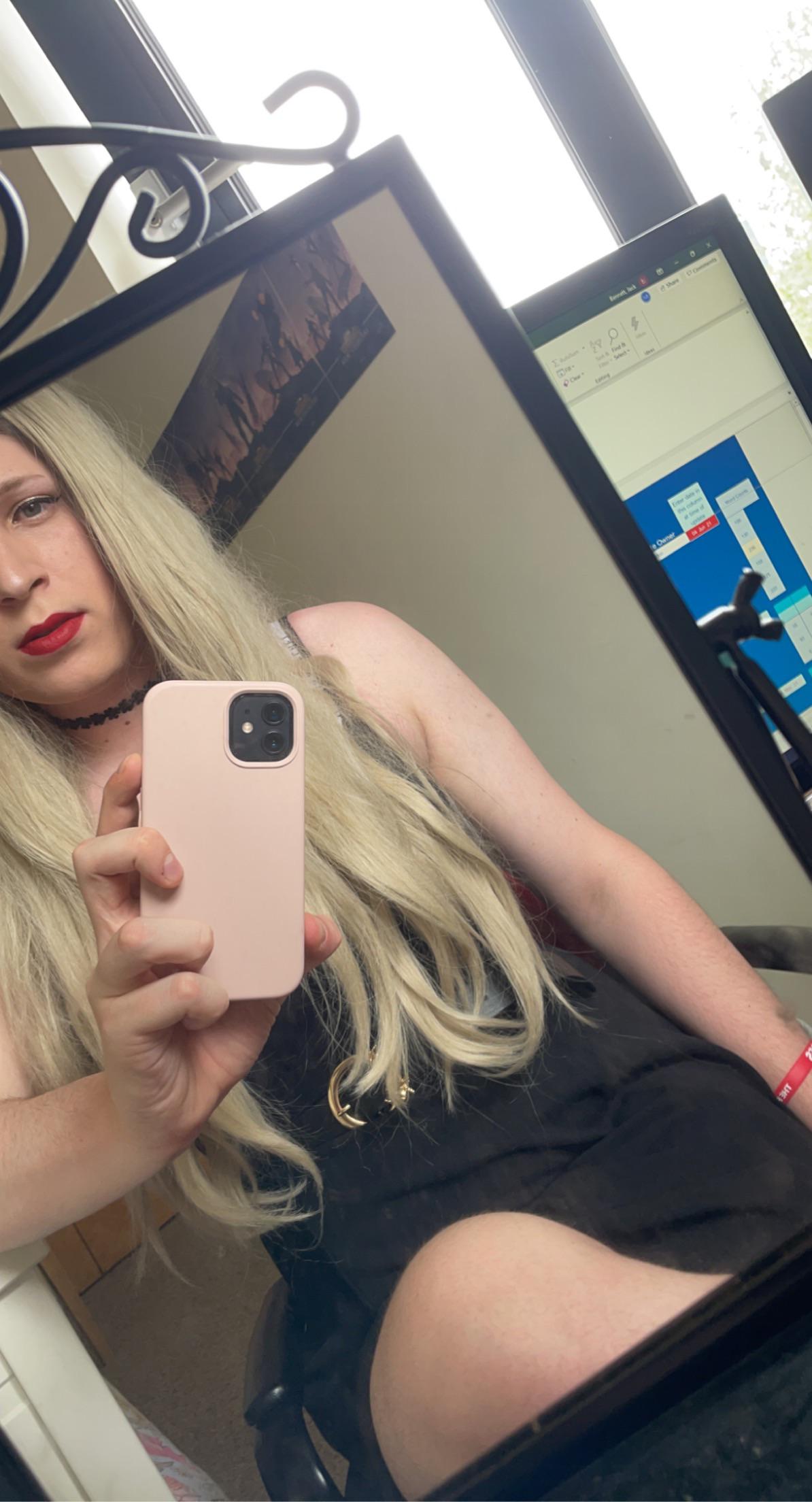 Damsel in distress🥺 | Scrolller