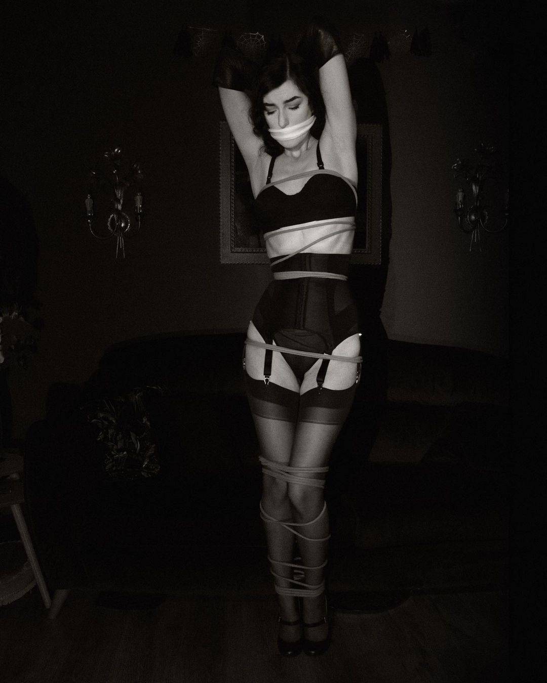 Damsel in distress | Scrolller